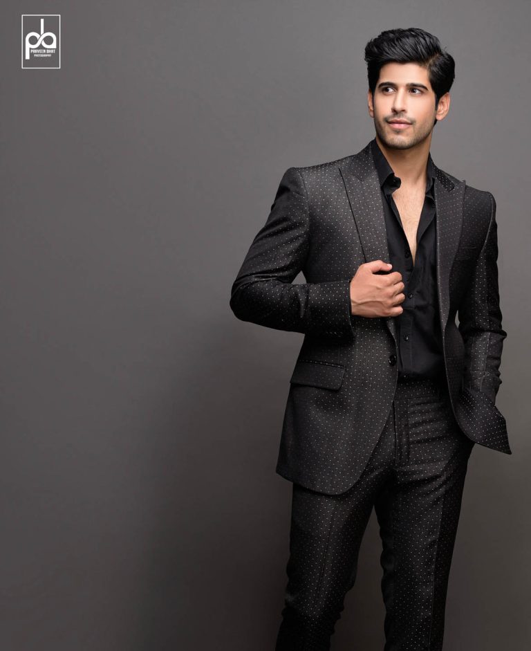 Male Model Tips : How to Become a Successful Male Model in 2024